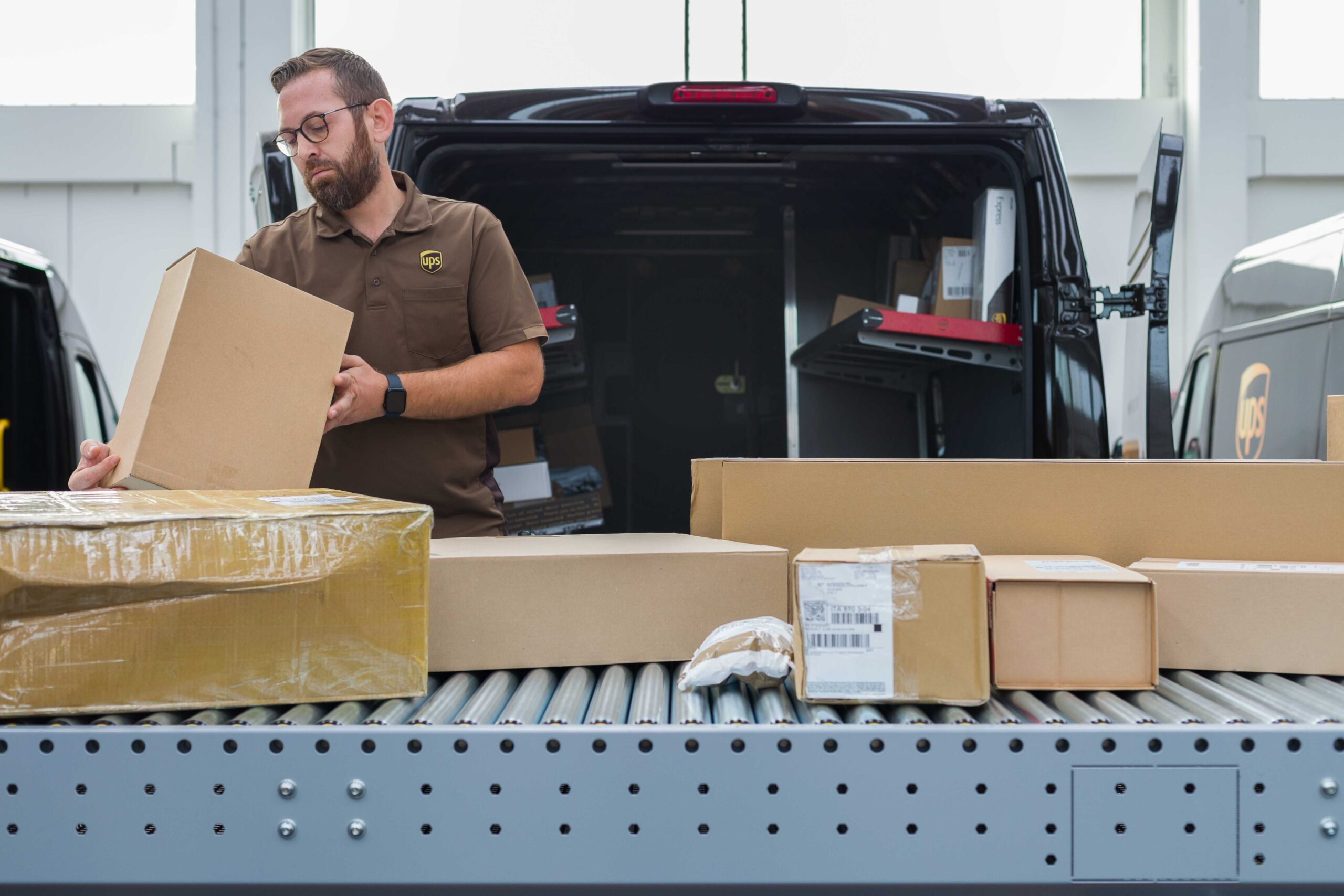 Ups potenzia la rete con l'apertura di tre nuovi centri logistici in ...
