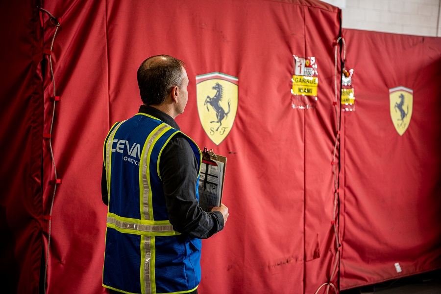 La Scuderia Ferrari viaggia per la prima volta in ferrovia - Supply ...