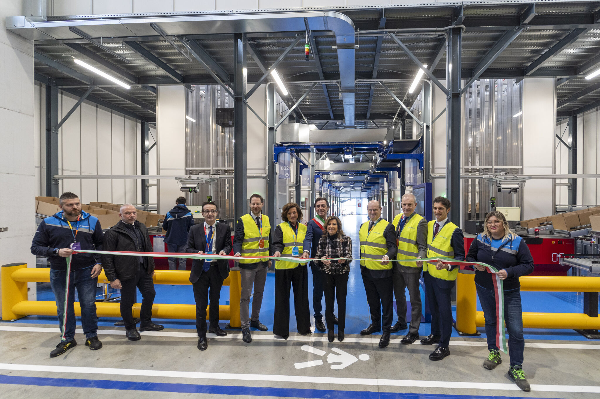 Inaugurato a Padova il nuovo futuristico centro logistico di Sonepar ...