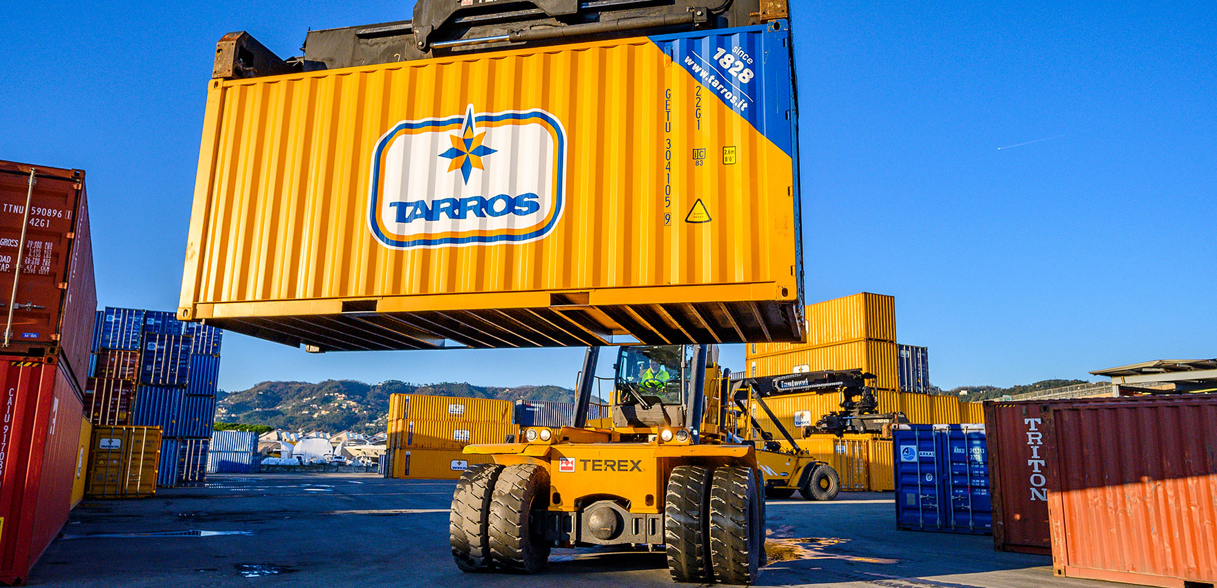 Tarros collega con un nuovo treno il porto di la Spezia all'Interporto ...