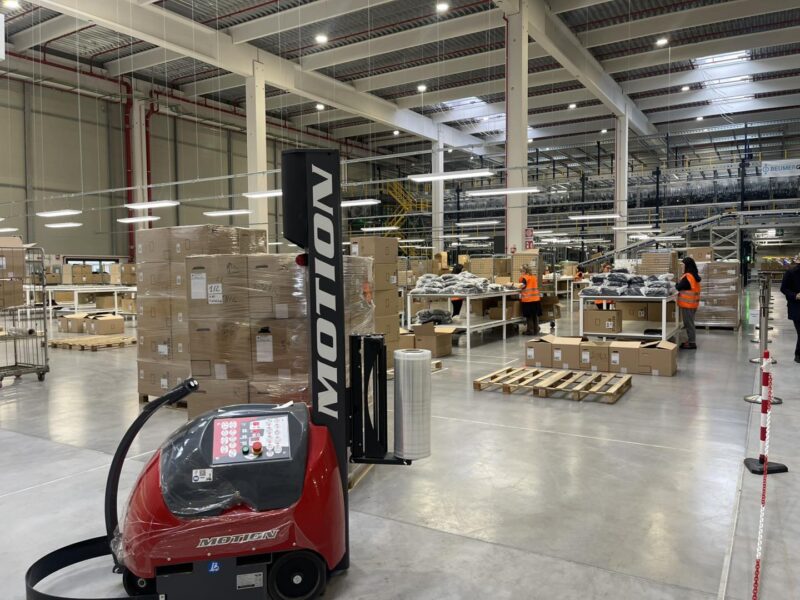 Ovs presenta il nuovo polo di Bari dedicato al ricondizionamento dei ...